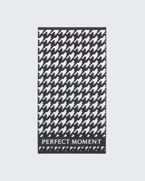 Perfect Moment Houndstooth Beach Towel - Houndstooth-black-snow-white