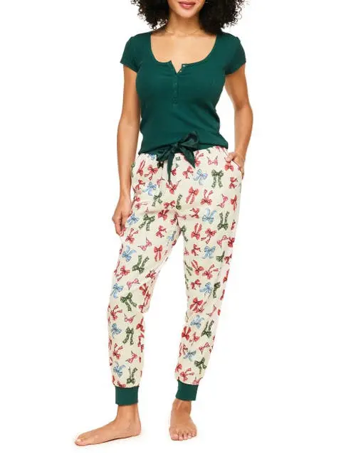 ADORE ME Caileigh T-shirt & Joggers Pajama Set - Rain Forest/bows