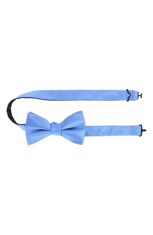 Trafalgar Sutton Solid Silk Bow Tie - Light Blue