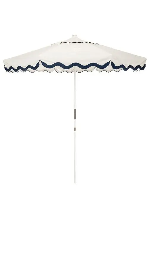 BUSINESS & PLEASURE Market Umbrella In White - Riviera White