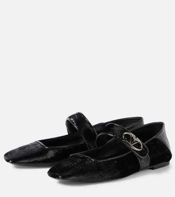 Valentino Garavani Vlogo Locker Mary Jane Flats - Black