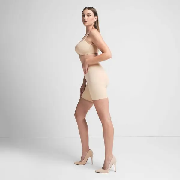 SKIMS Seamless Sculpt Butt Lifting Short - Sand