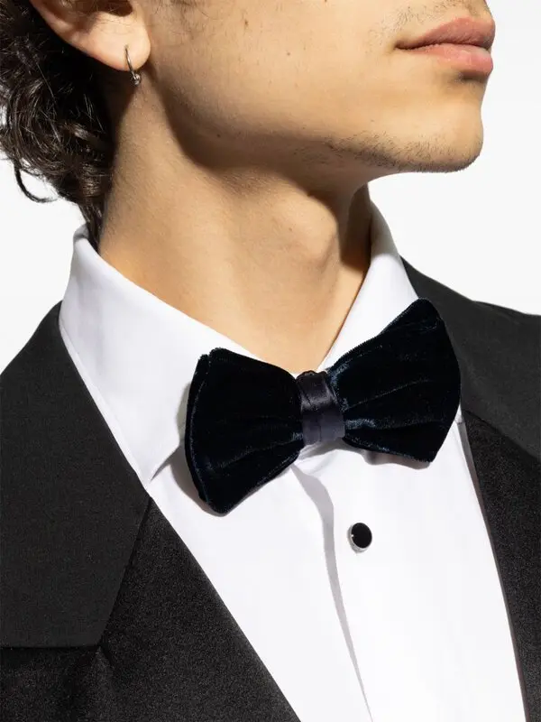Giorgio Armani Hook-fastening Velvet Bow Tie