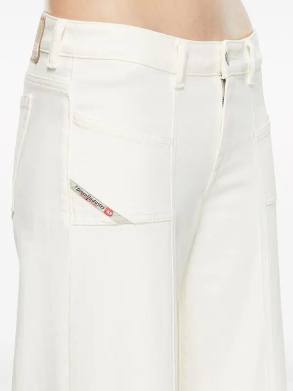DIESEL® D-akii Flared Jeans - White