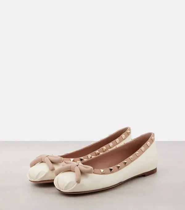 Valentino Garavani Rockstud Leather Ballerinas - White