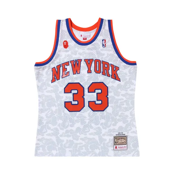 A BATHING APE X Mitchell & Ness New York Knicks Ewing Jersey - White