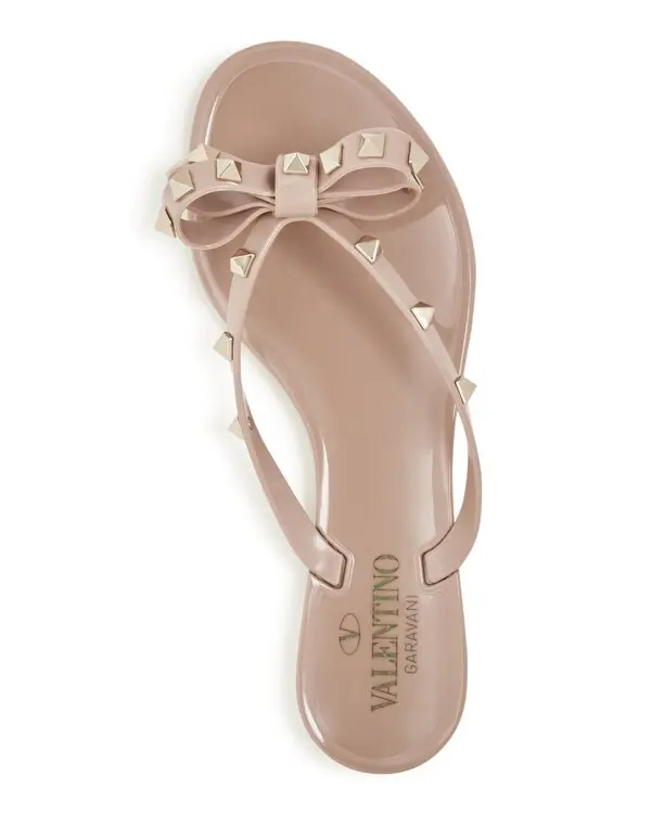 Valentino Garavani Rockstud Pvc Thong Sandals - Poudre