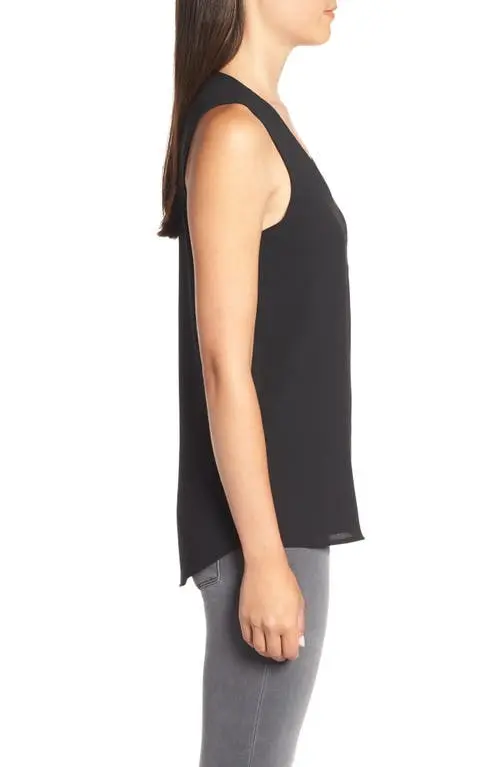 GIBSONLOOK Sleeveless V-neck Shell With High-low Hem