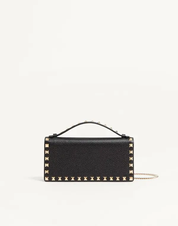 Valentino Garavani Rockstud Wallet With Chain In Grainy Calfskin - Black