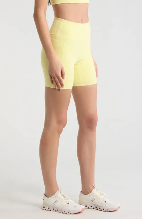 RHONE Revive Pocket Bike Shorts - Lemon Lime
