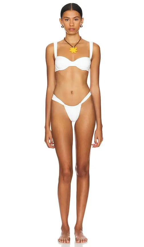 LOVERS AND FRIENDS Chasing Sunsets Top - White