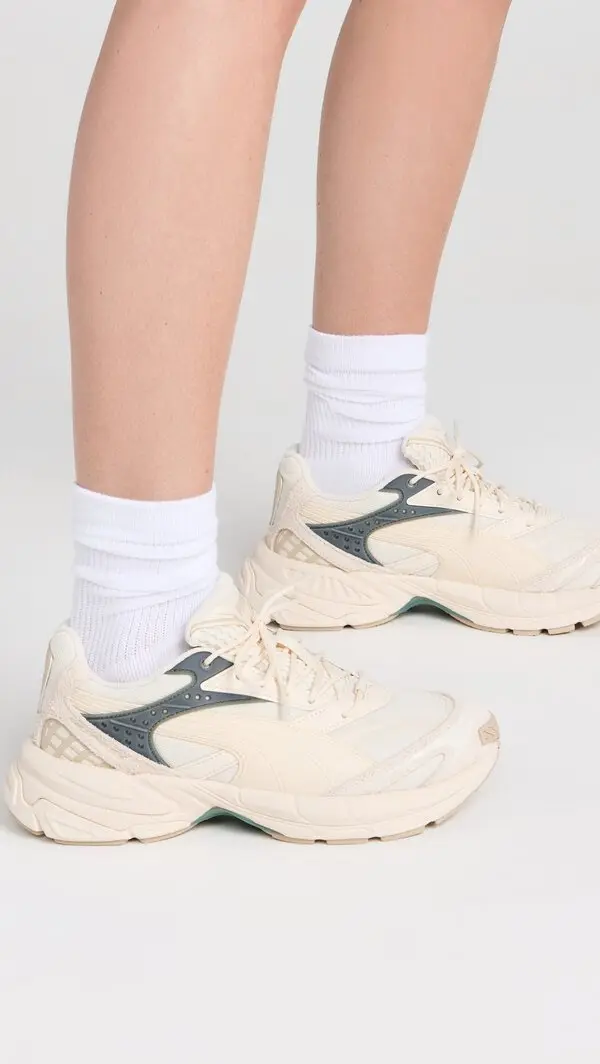 PUMA Velophasis Muted Sneakers