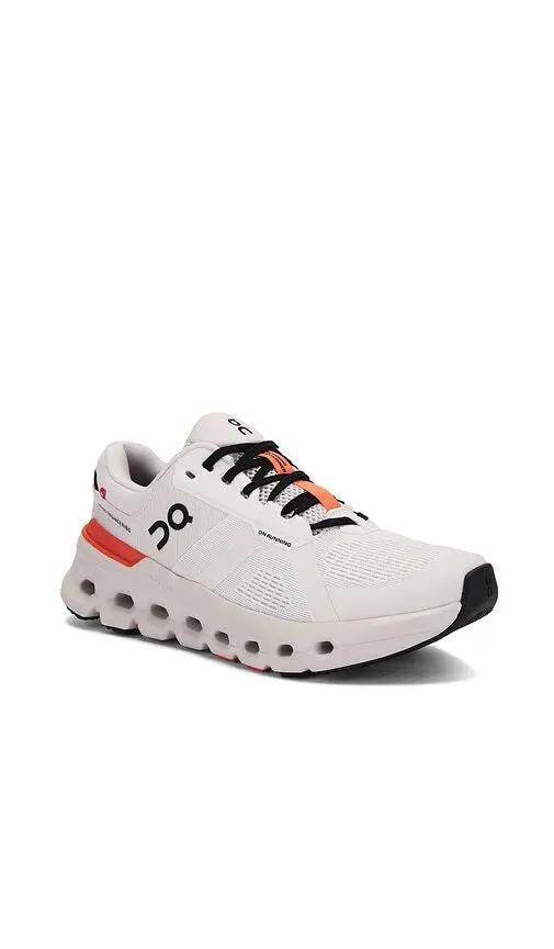 On Cloudrunner 2 Sneaker