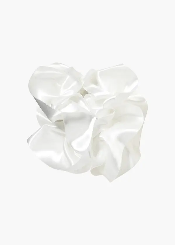 JENNIFER BEHR Satin Ruffle Jaw Clip - Satin Ruffle Jaw Clip -- Cream