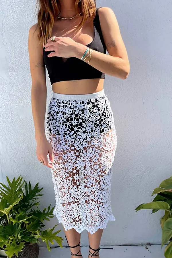 MADLY VINTAGE 90s Crochet Beach Skirt Selected By - White