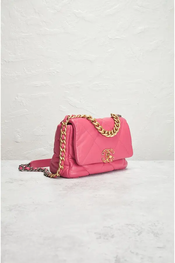 Chanel Lambskin 19 Flap Bag - Pink