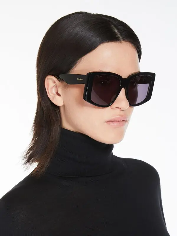 Max Mara Oversized Square Sunglasses - Black | Editorialist display picture 2