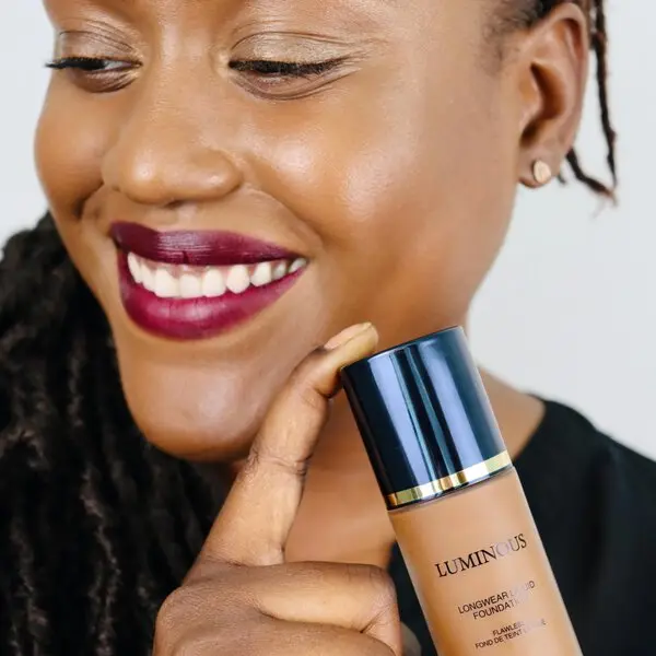 SIIA COSMETICS Luminous Longwear Liquid Foundation