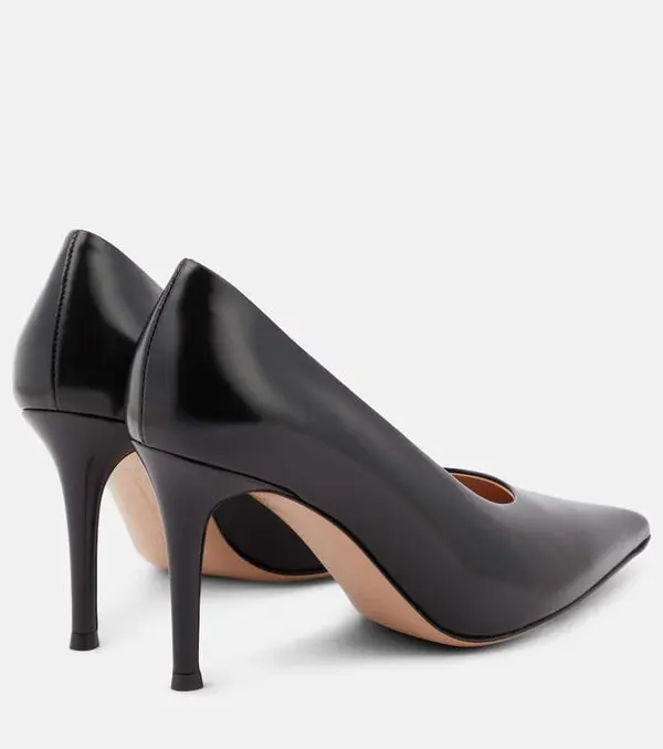 GIANVITO ROSSI Robbie Leather Pumps - Black