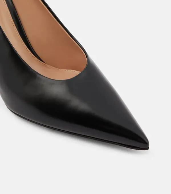GIANVITO ROSSI Robbie Leather Pumps - Black