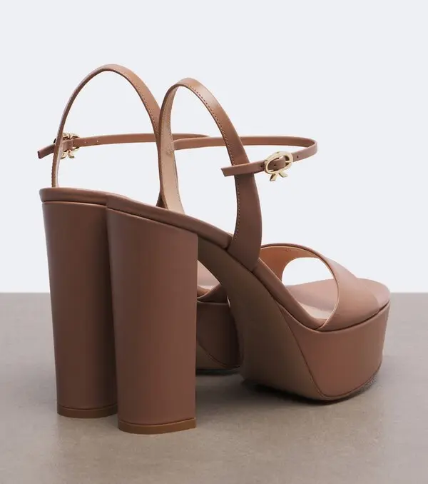 GIANVITO ROSSI Leather Platform Sandals - Beige