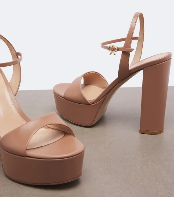 GIANVITO ROSSI Leather Platform Sandals - Beige