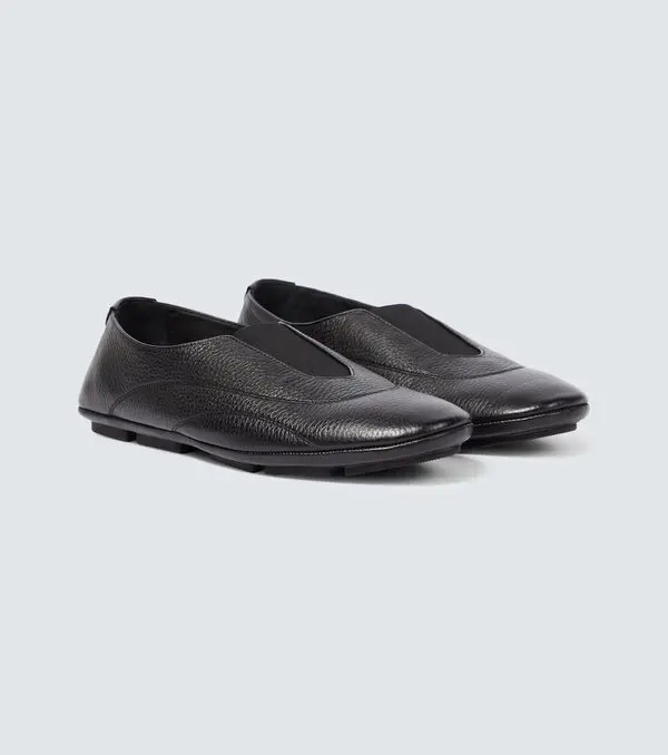 Dolce & Gabbana Leather Flats