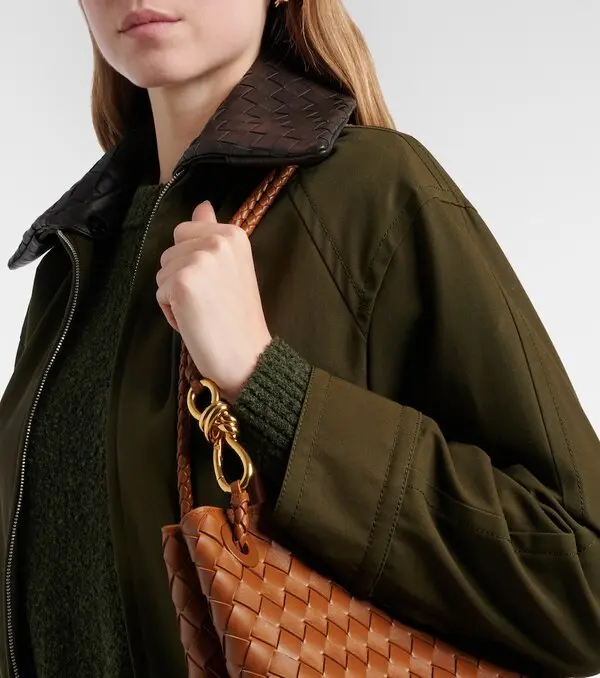 Bottega Veneta Andiamo Small Intrecciato Leather Shoulder Bag - Brown