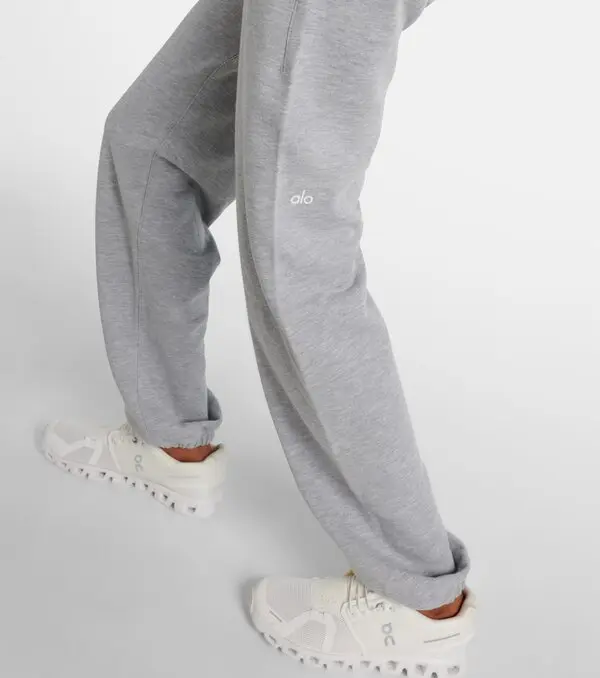 Alo Yoga Chill Cotton-blend Sweatpants In Athletic Heather