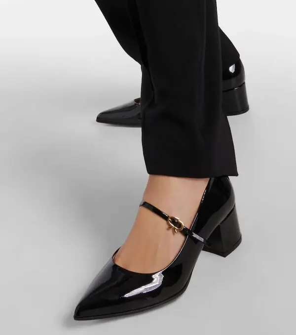 Gianvito Rossi Ribbon Patent Leather Mary Jane Pumps In Black - 30