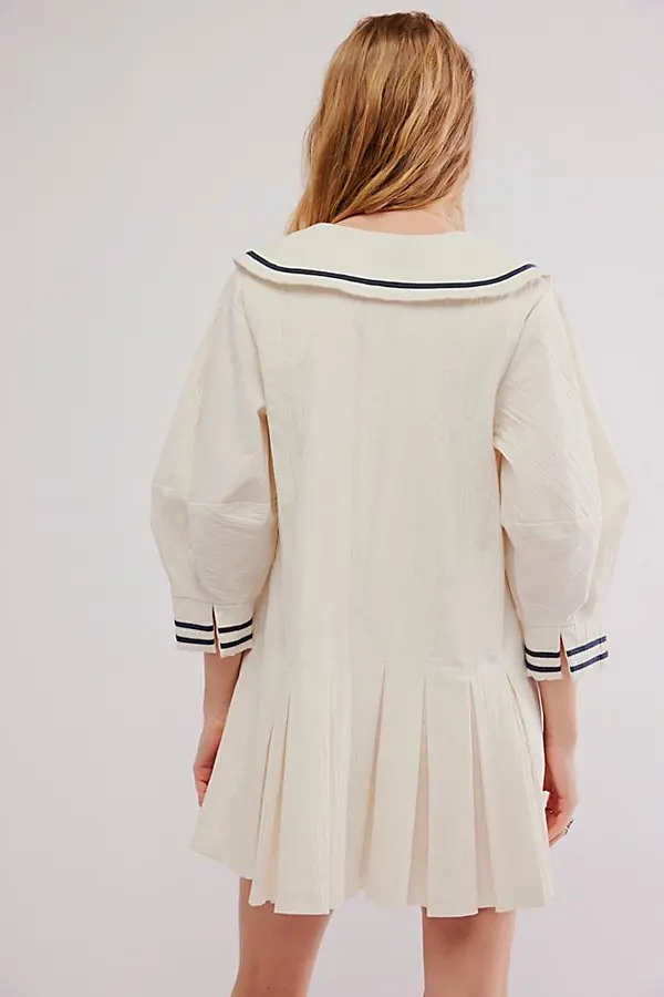 cosmo mini dress by show me your mumu Sarah Mini Dress, in Cream Daisy Burnout, Size: XL