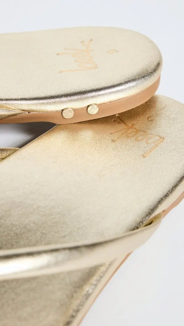 Beek Sunbeam Flip Flops - Platinum