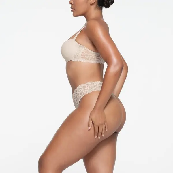 SKIMS Fits Everybody Lace Balconette Bra