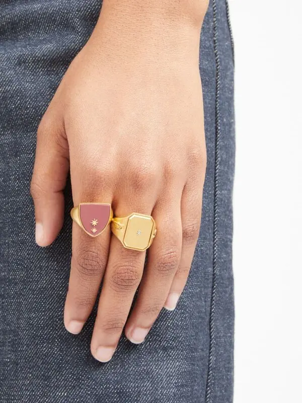 Maison Margiela Star-Appliqué Signet Ring In Gold - 30% Off