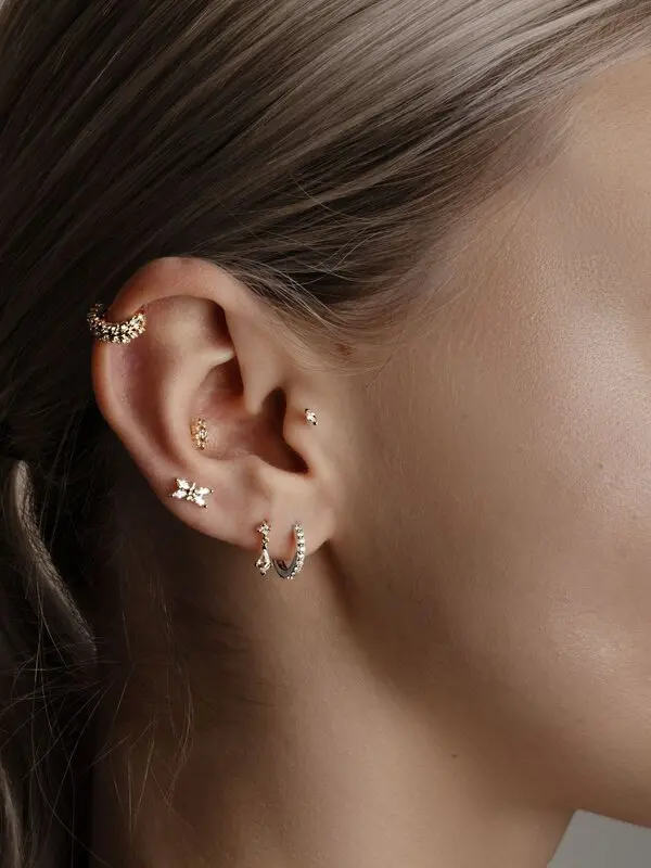 LARK & BERRY 14kt Gold Butterfly Diamond Stud Earring - Yellow