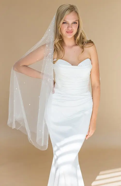 Brides & Hairpins Ione Crystal & Imitation Pearl Fingertip Veil - Ivory