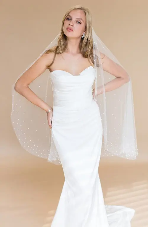 Brides & Hairpins Nebula Fingertip Veil - Ivory