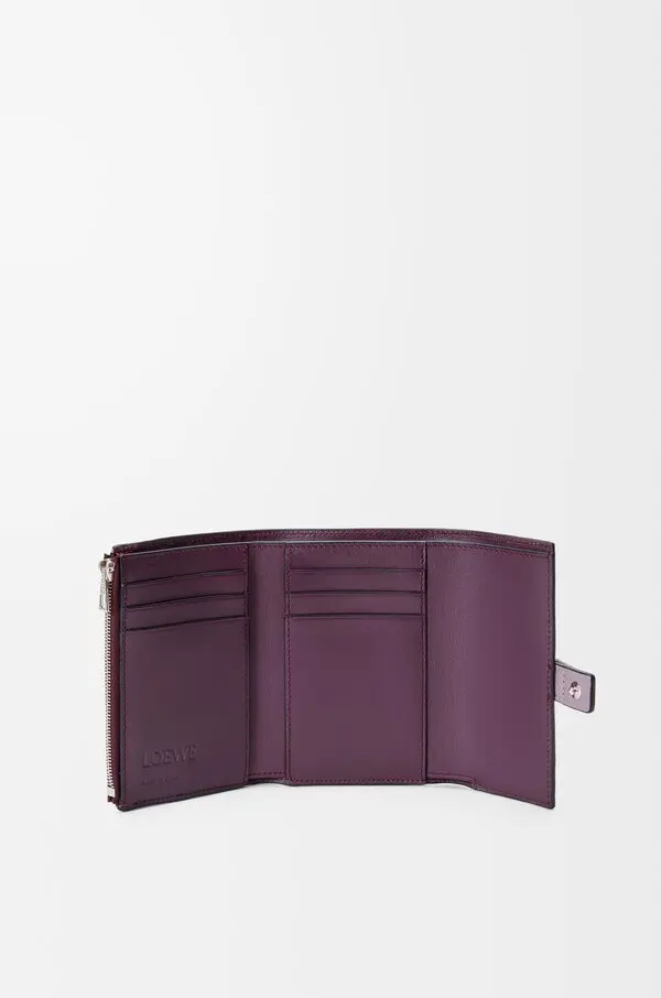 Loewe Small Vertical Wallet In Soft Grained Leather Skin - Dirty Mauve/squirrel