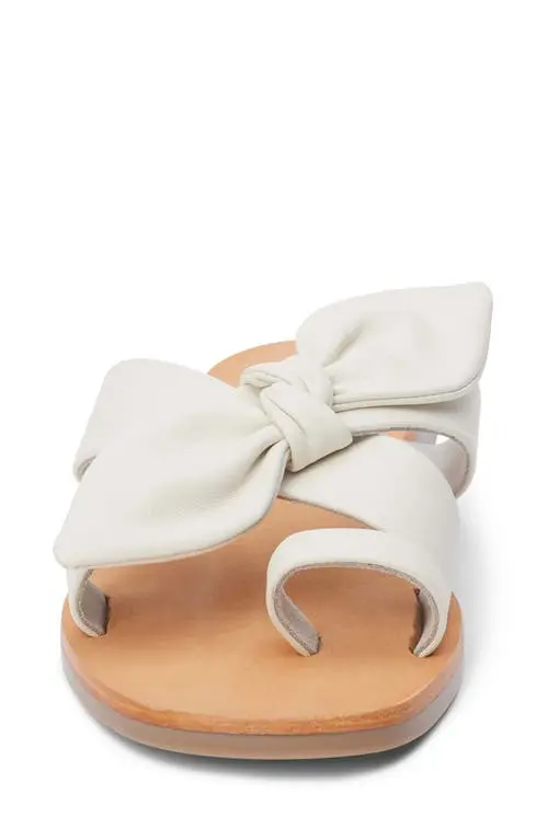 Matisse Vaughn Toe Loop Sandal - White