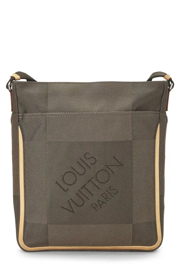 LOUIS VUITTON Damier Geant Companion Messenger Bag - Grey