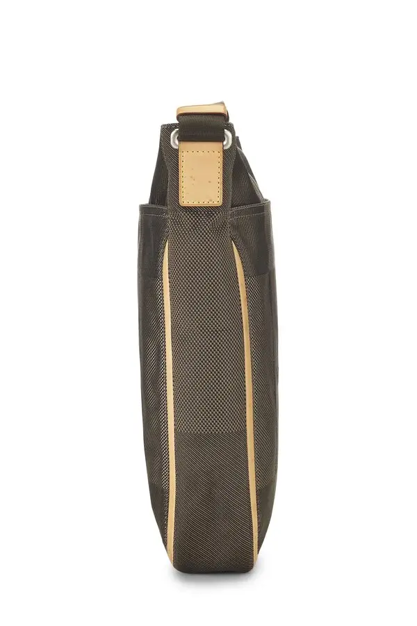 LOUIS VUITTON Damier Geant Companion Messenger Bag