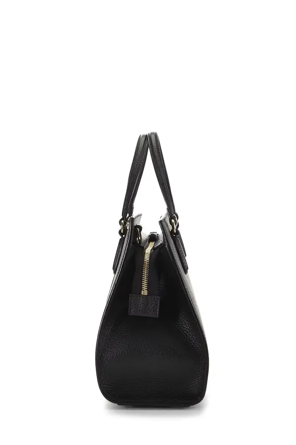 Gucci Grained Leather Soho Handbag