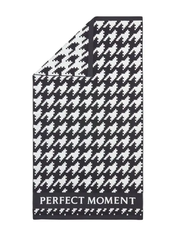 Perfect Moment Houndstooth-print Beach Towel