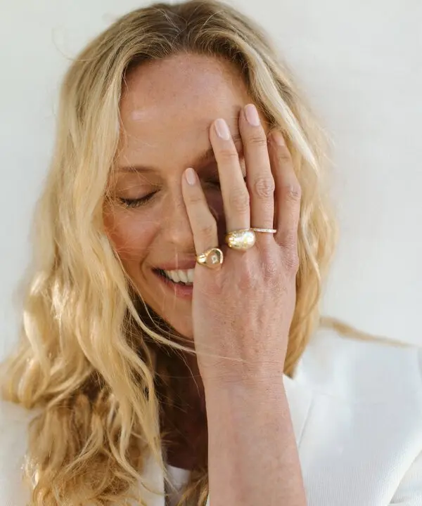 Jenni Kayne Gemma Baguette Diamond Signet Ring - Gold