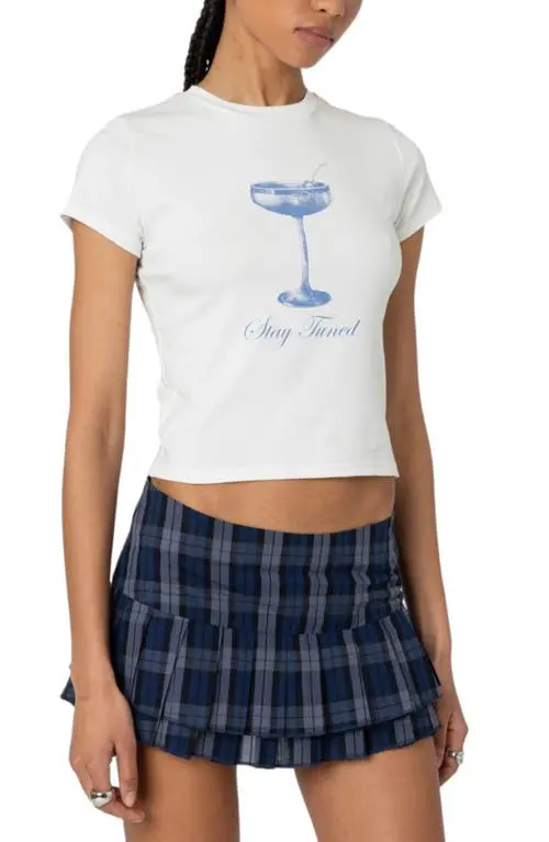 EDIKTED Tuned In Graphic Baby Tee