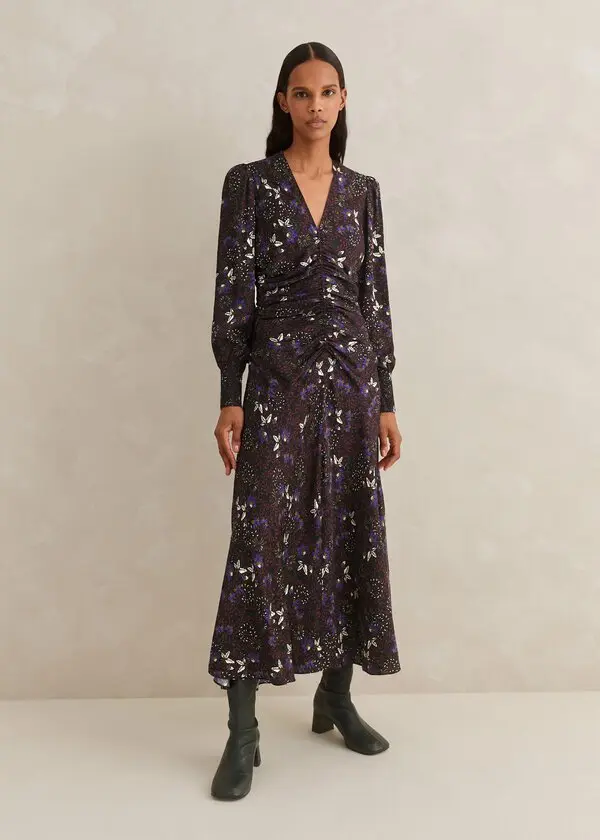 wild meadow print ruched midi dress Me + Em Wild Meadow Print Ruched Midi Dress worn by Natalie Morales as seen  in CBS Mornings on April 7, 2023