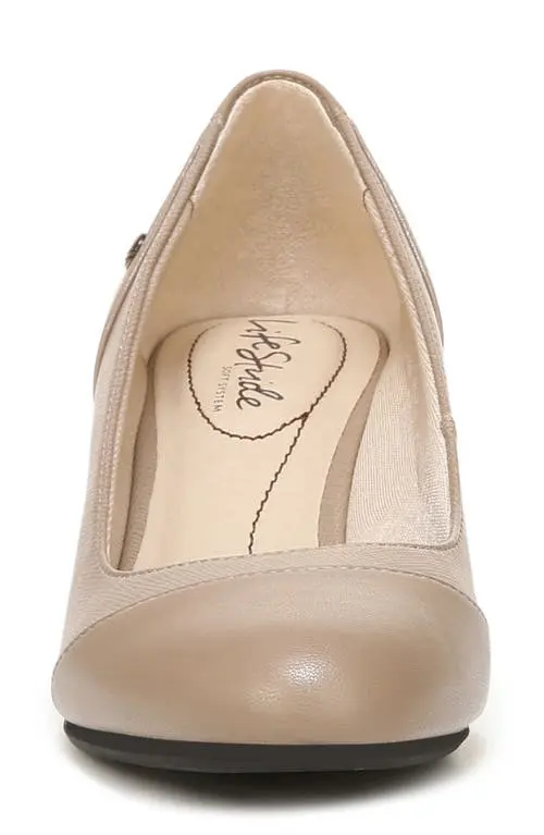 LIFESTRIDE Dreams Wedge Pump