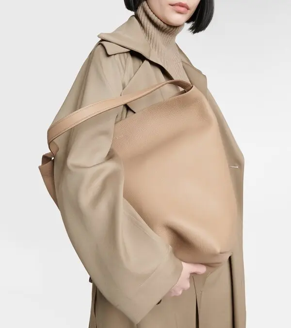 THE ROW Park Large Leather Tote Bag - Beige