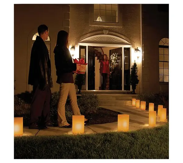 LUMABASE Electric Luminaria Kit With Tan