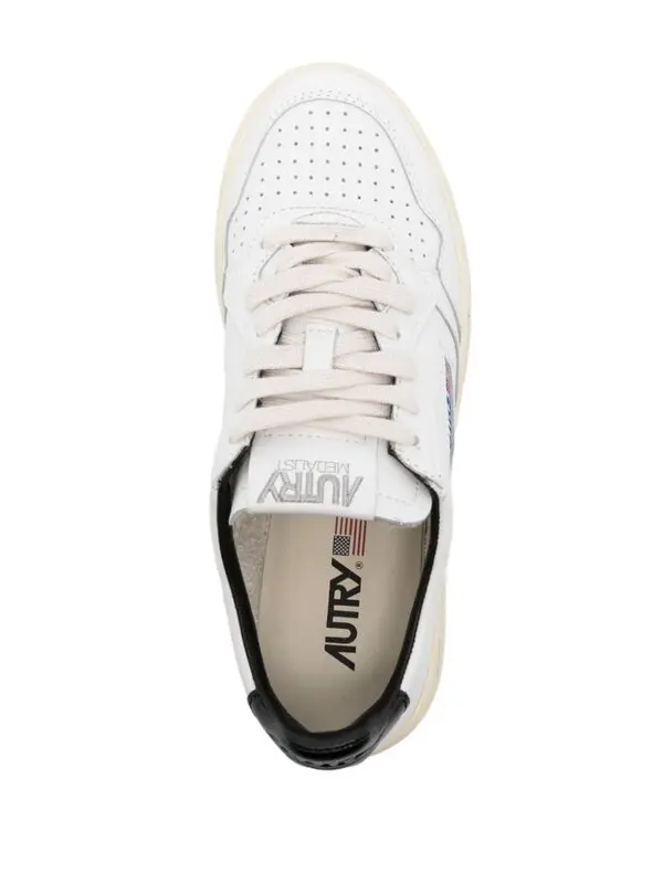 AUTRY Medalist Low Leather Sneakers - White